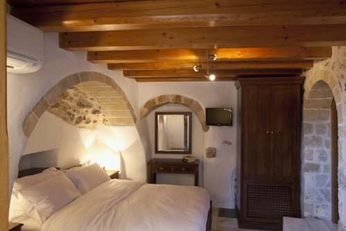 Monemvasia : 4 Top Stays from the Castle to the Shore ...
